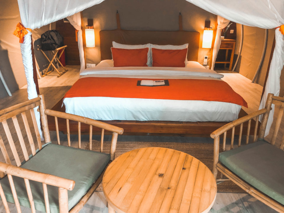 The Kabiki Jungaloo - American and the Brit - Travel Couple